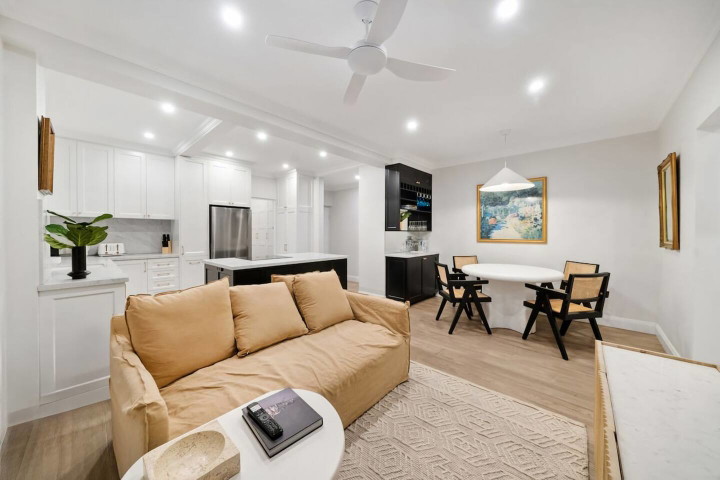 Easy Access 2br Flat With Parking In Rose Bay - Randwick
