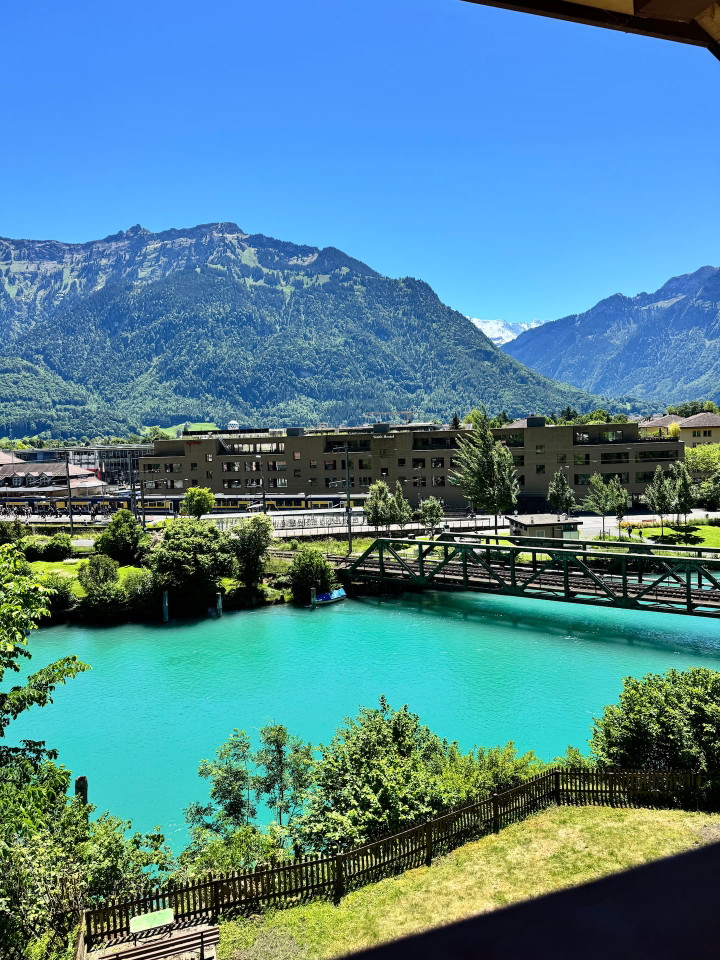 River-kissed Retreat With Iconic Jungfraujoch View - Interlaken