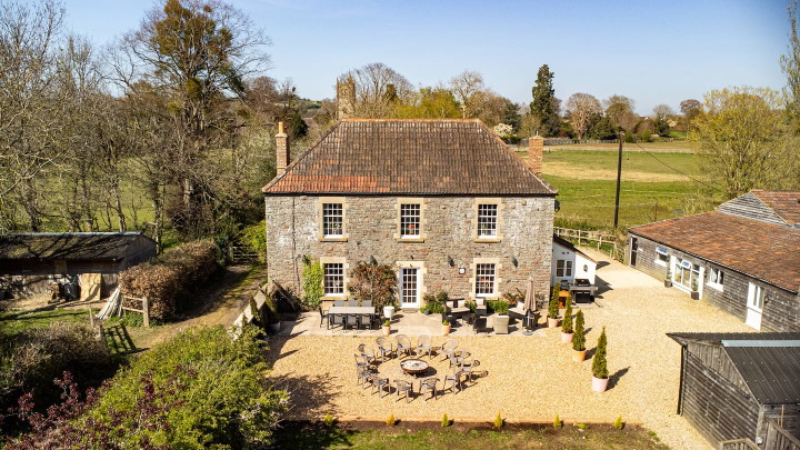 Stunning Property | Hot Tub & Pool | Sleeps 24 - Bristol