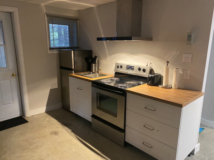 Appartement Au Sous-sol, Une Chambre, Avec Spa - Gaspé