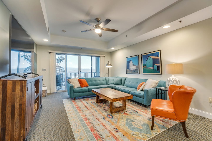 3 Br 3ba W/ Balcony+sleeps 10+elevator+gated - Blountville, TN