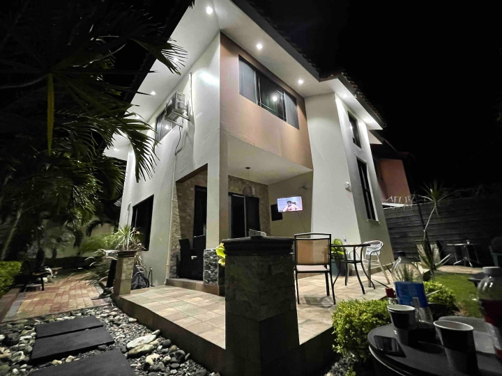 Modern Vacation Family Townhouse - Montego Bay