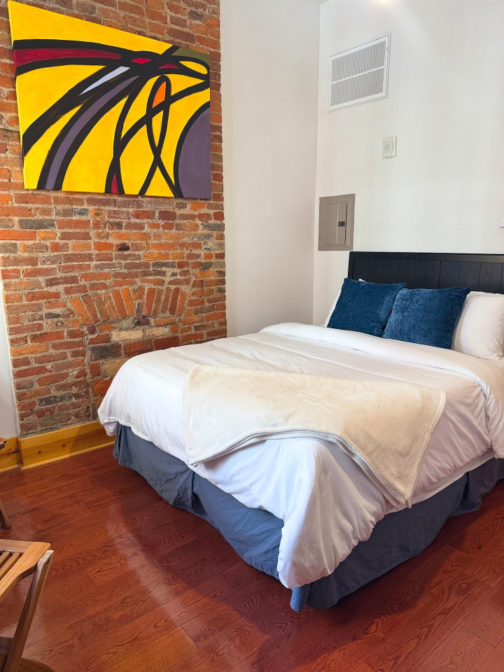 Downtown Apt | Free Parking & W/d - Cincinnati