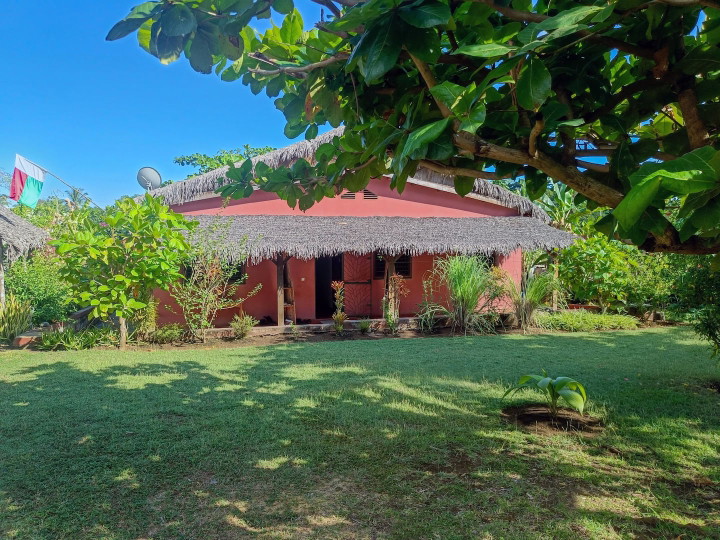 Coconut Grove Neighborhood House - Madagascar