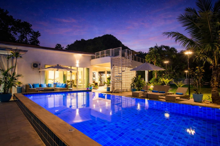 5-star Tropical Villa With Swimming Pool & Rooftop Terrace With Cliff View - Ao Nang