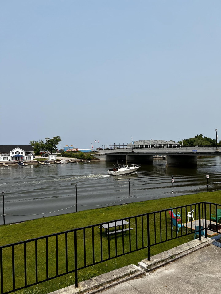 Dock Life Beach 1 - #9, River, 3 Mins To Beach 1 - Ontario