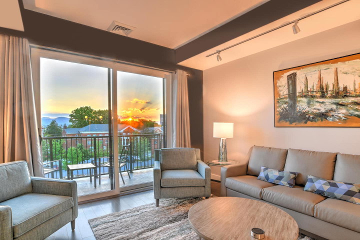 Large Sunset Balcony Two Bedroom - Weaverville, NC