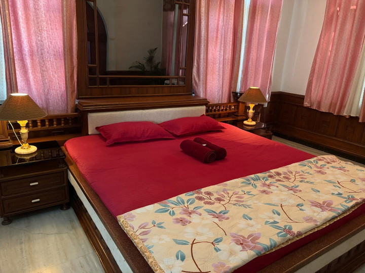 A Stylish Getaway - Indiranagar -