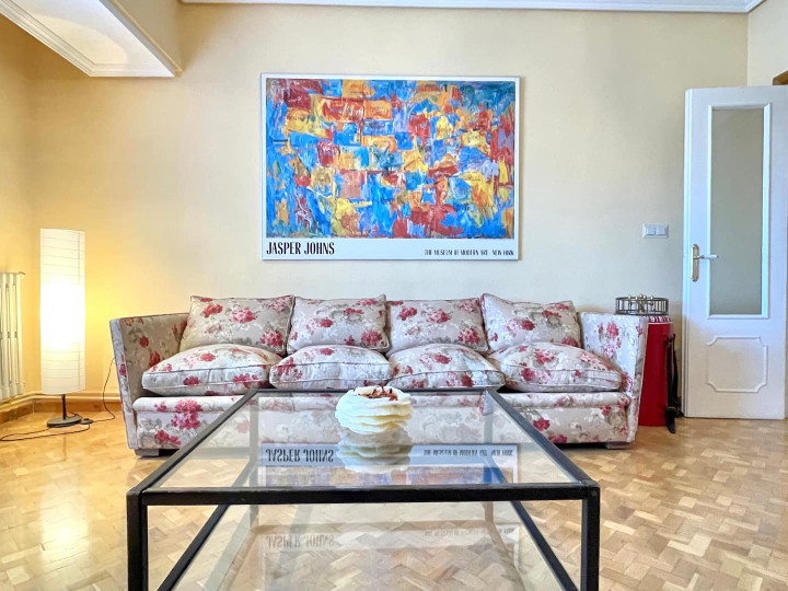 Yolanda's Apartments, Comfortable And Centrally Located Flat A - Segovia