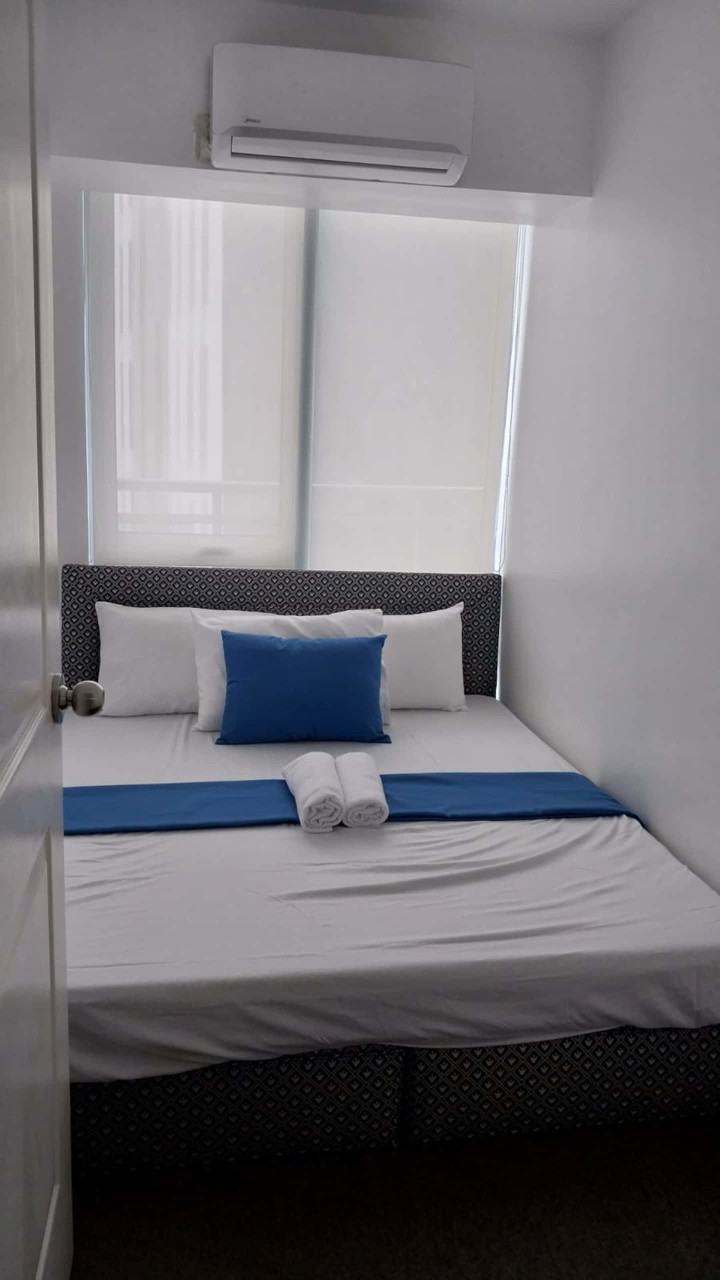 Jargs Bahamas At Azure - Philippines