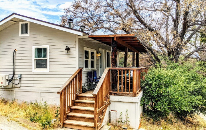 #3 Howling Wolf's Lair - Cabin W/fireplace & Views - California