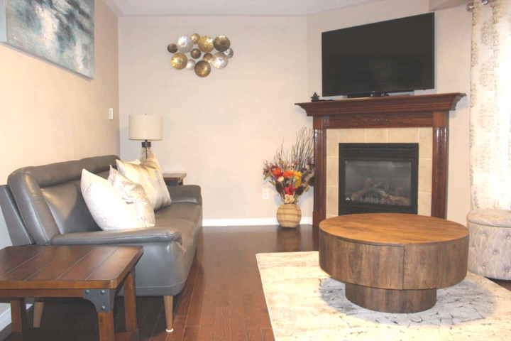 Home Away From Home In Barrie - Barrie