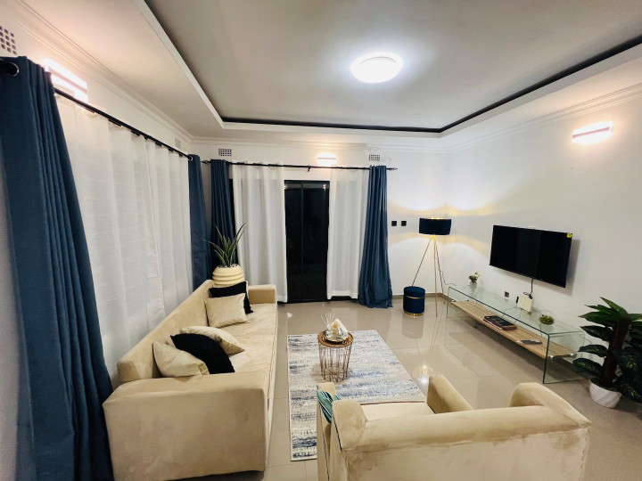 Cosy 3 Bedroom, Starlink, Solar, Pool - Zambia