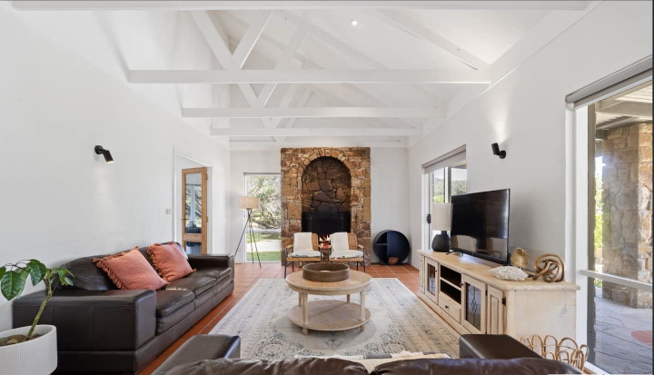 Tuscan Style Ocean Beach Escape On The Peninsula - Rye