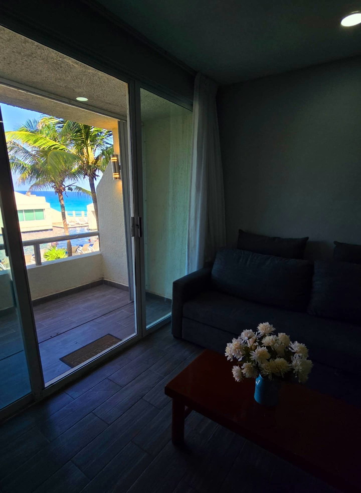 Oceanfront Apartment - Cancún
