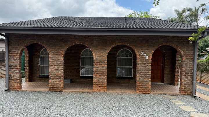 Entire House - For Large Group, Reunions, Parties. - South Africa