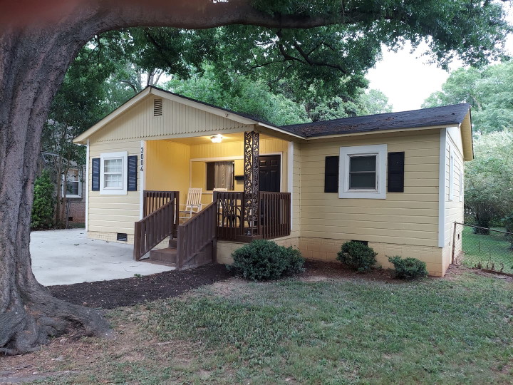 Mello Yellow: Enderly Park Just Min To Downtown - Charlotte, NC