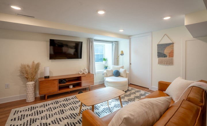 Upscale Apartment In Grand Rapids - Grand Rapids, MI