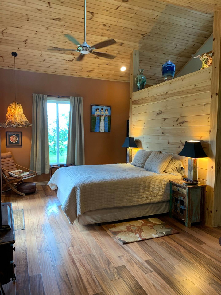 Guest Suite @ Turning Point Clay Studio - Murphy