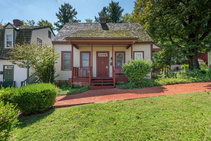 Two Bedroom- # 1100 - Bloomington