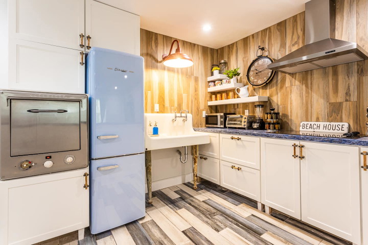 Stylish Coastal Stay Ideal Zoom Background - Boca Raton, FL