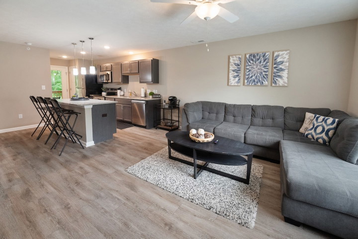 Contemporary Cozy Apartment - Lafayette, IN