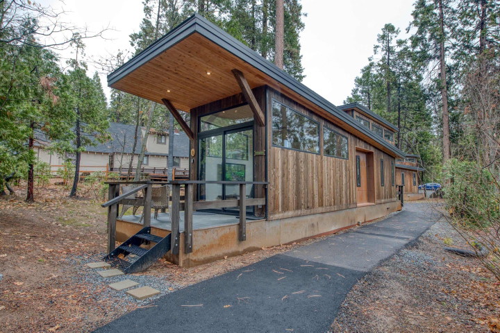 Knotty Pines Cabin - Tiny Home #8 - Shaver Lake, CA