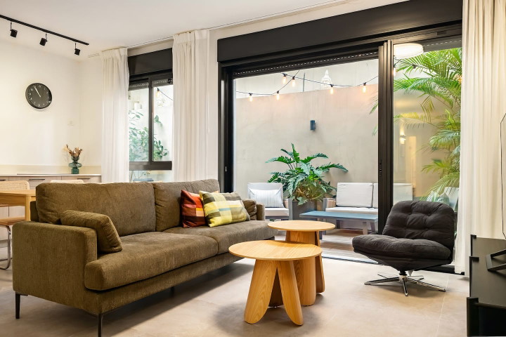 Gruzenberg Garden | Near Neve Tzedek | ("Mamad") - Tel Aviv-Yafo