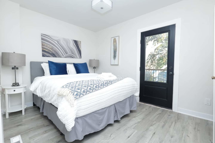 Chic 1-bedroom Apartment In The Heart Of Downtown - Niagara Falls