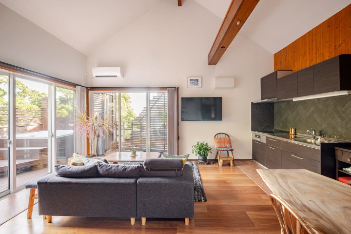 Awaken In Sanctuary: Mindful Living & Nature" - Shimoda
