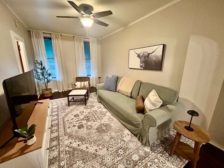 Cute And Cozy Downtown Apartment - Grafton, WI
