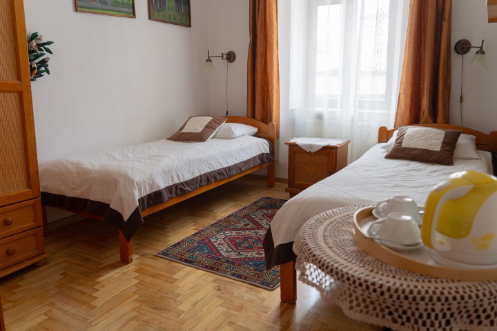 Double Folky Room & Bathroom (Jewish Quarter) - Krakow