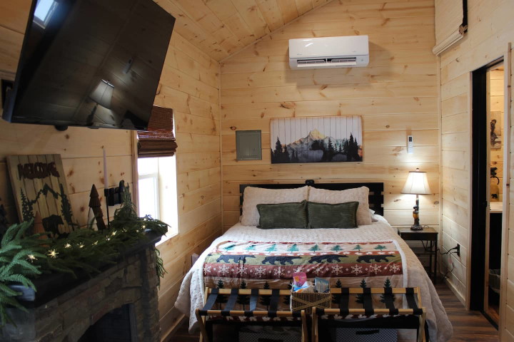 Crossroads Country Cabins # 1
Ajs Bear Bunk - Lima, NY