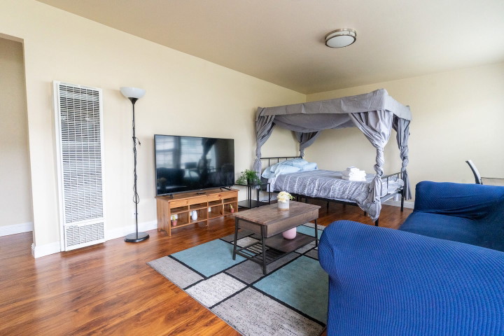 Walk To Beach | 3br Apt W/ Parking - Pacífica, CA