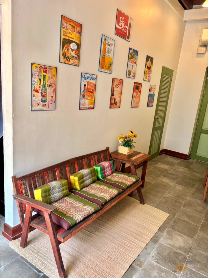 Dr. Donn's Attic - Bangkok