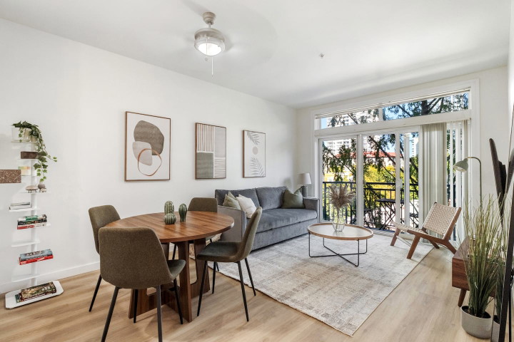Downtown Oasis: Modern Condo W/ Pool & Hot Tub! - Seattle, WA