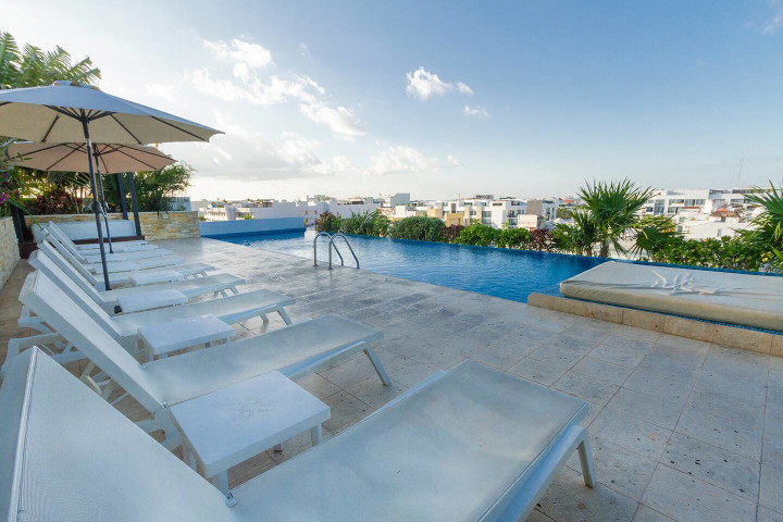Central Apartment, 2 Bedrooms + Pool + Gym + Parking And More - Playa del Carmen