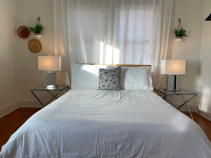Gorgeously Renovated Designer Fun Walkable Studio - Oakland, CA