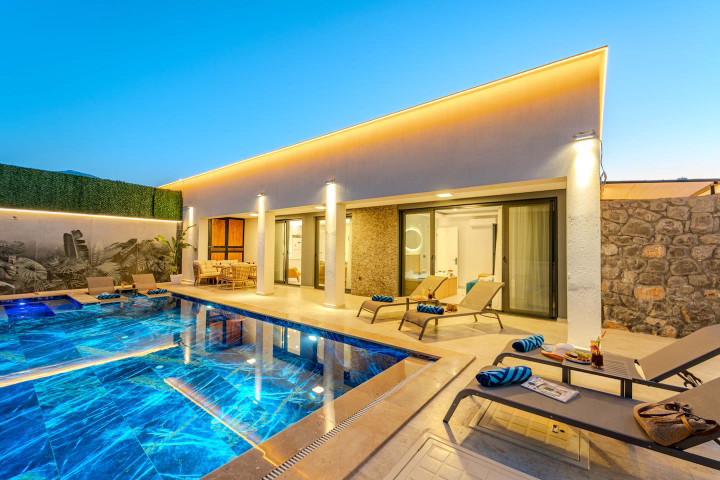 Lüx Villa Rokka-2  Sauna Ve Jakuzi - Çeşme