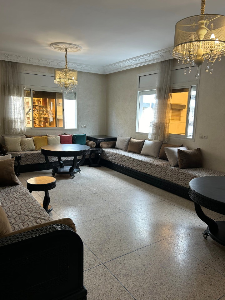 Appart 100 M2, Cfc à 5 Min Et Hôpital, Trottinette - Casablanca