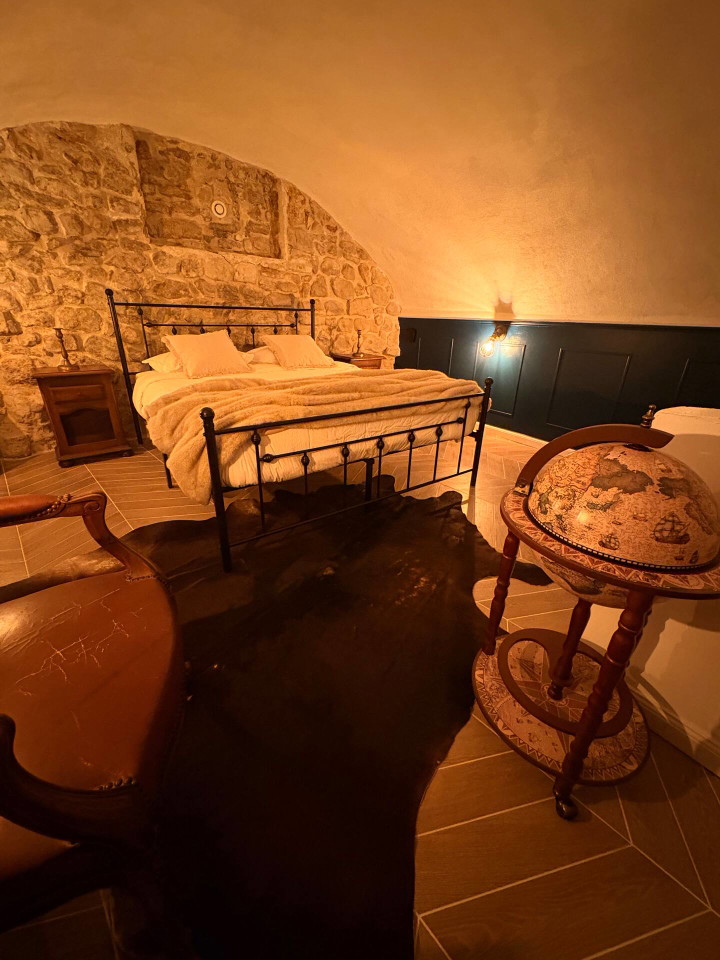 Cave Romantique - Logement Insolite Voyage En 1926 - Fuveau