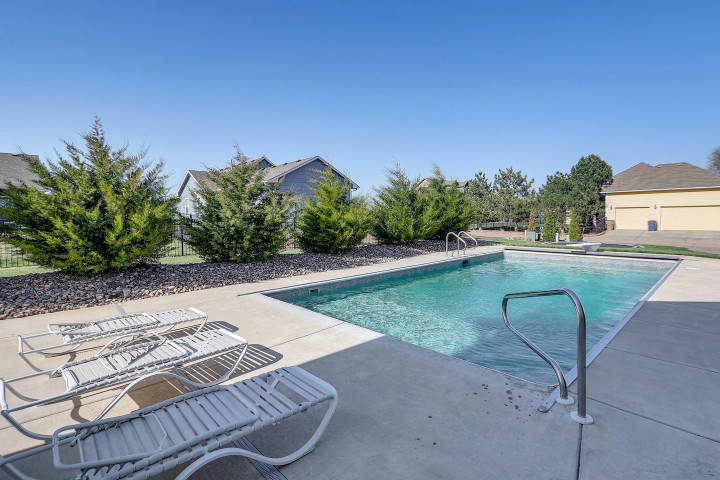 Pool, Theater & Gym: Spacious Home In Bel Aire - Wichita, KS