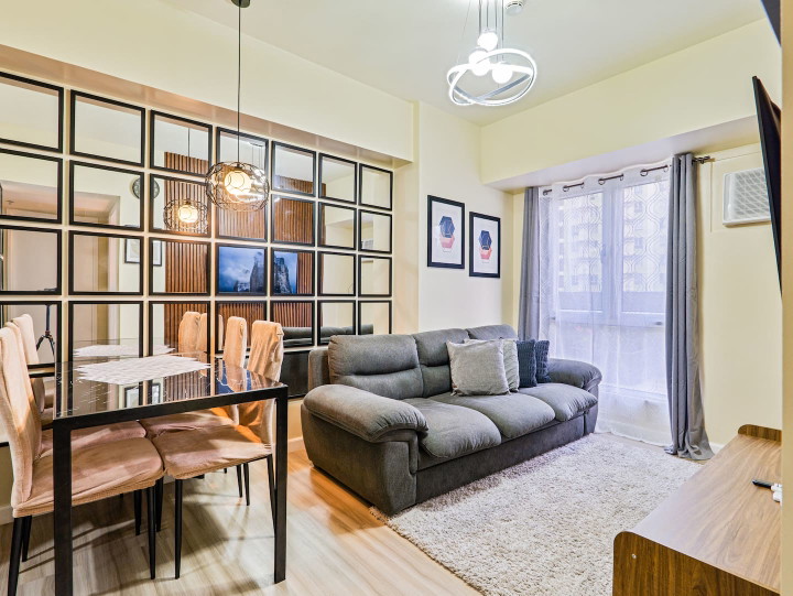 Group Of 7 | Central It Park | Netflix | Washer - Cebu
