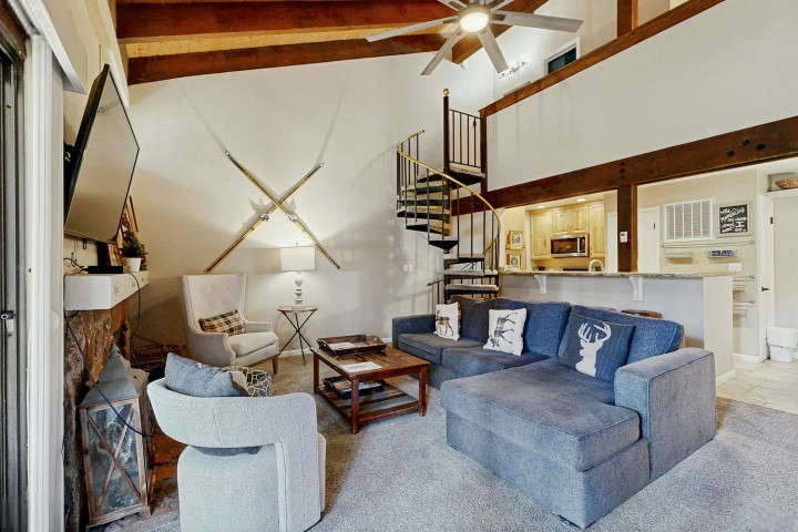 Dreamy Mountain Basecamp At Lakeland Village With - South Lake Tahoe, CA