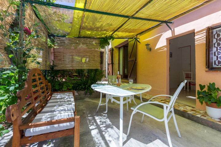 Beau Logement F1 Dans Villa Niçoise Près De Nice - Èze