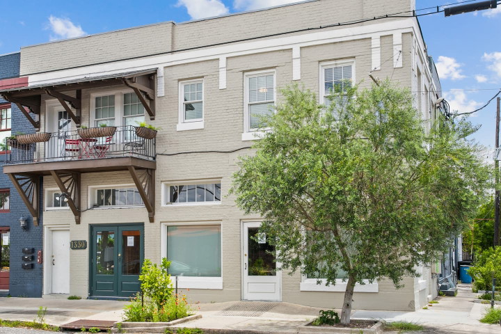 Luxury 2bd Apt | 1 Block Off St. Charles - New Orleans, LA