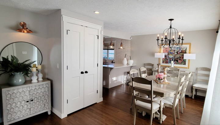 Spacious, Newly Renovated Home, In Cardston, Ab - Cardston