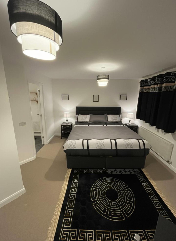 Central 2-bed Apartment - Sleeps 5 & Free Parking - Derby