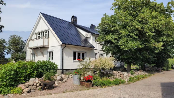 Cozy Apartment With Large Patio - Halmstad
