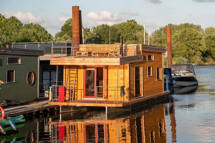Gemütliches Hausboot Mit Kamin Auf Der Dove Elbe - Hamburg